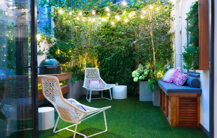 Styling hacks for decorating a rental outdoor space or balcony | Style ...